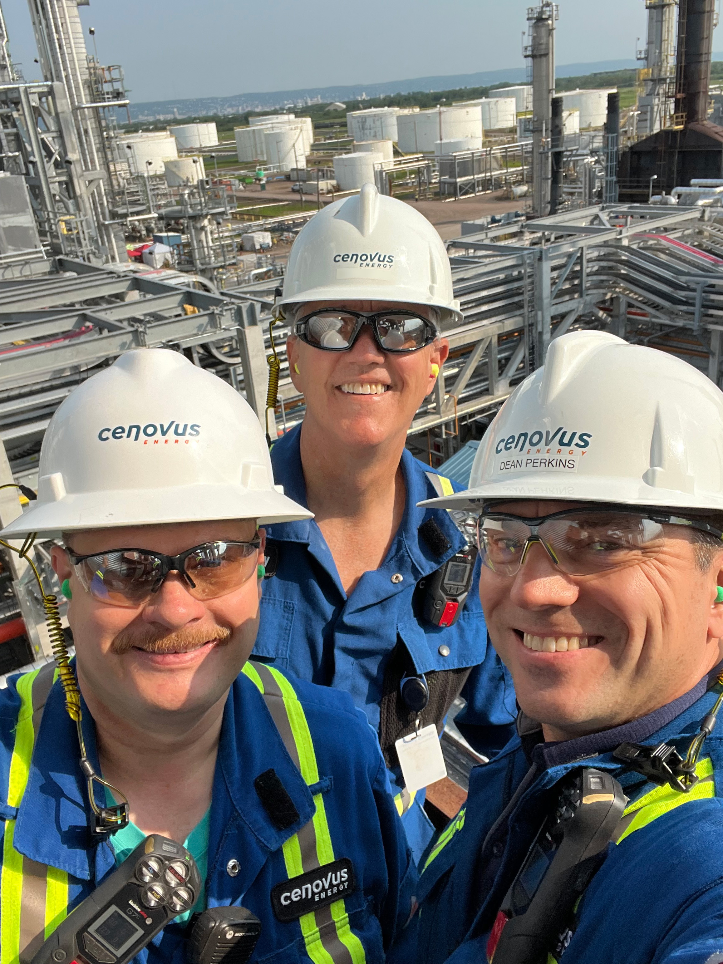 From service to Cenovus leadership: the journey of two veteran team members